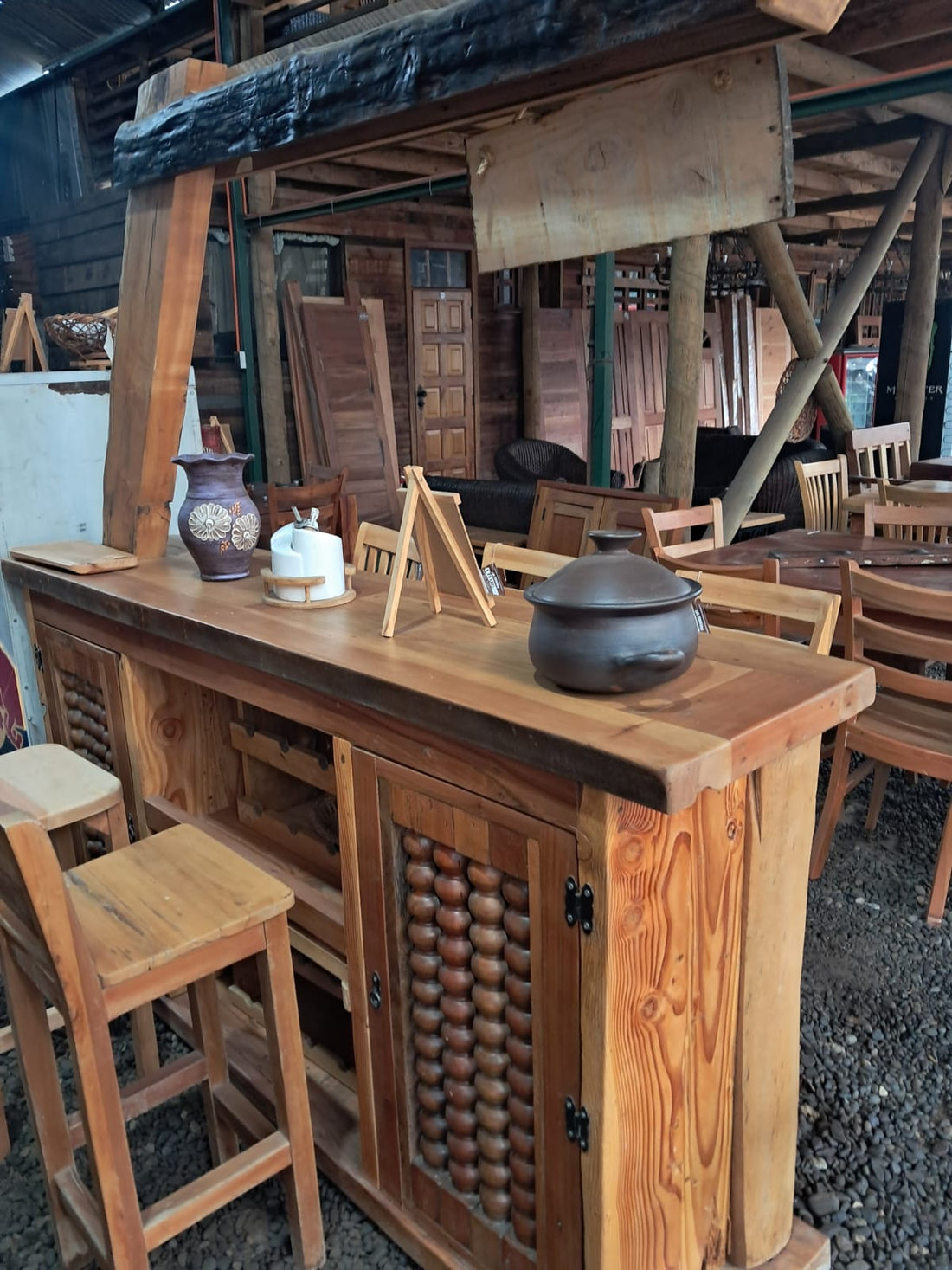 Bar Rustico Raíces de roble – Muebles rústicos y maderas troncoso